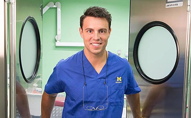 «Tener unas encías sanas es sinónimo de bienestar y sin duda aumenta la ...