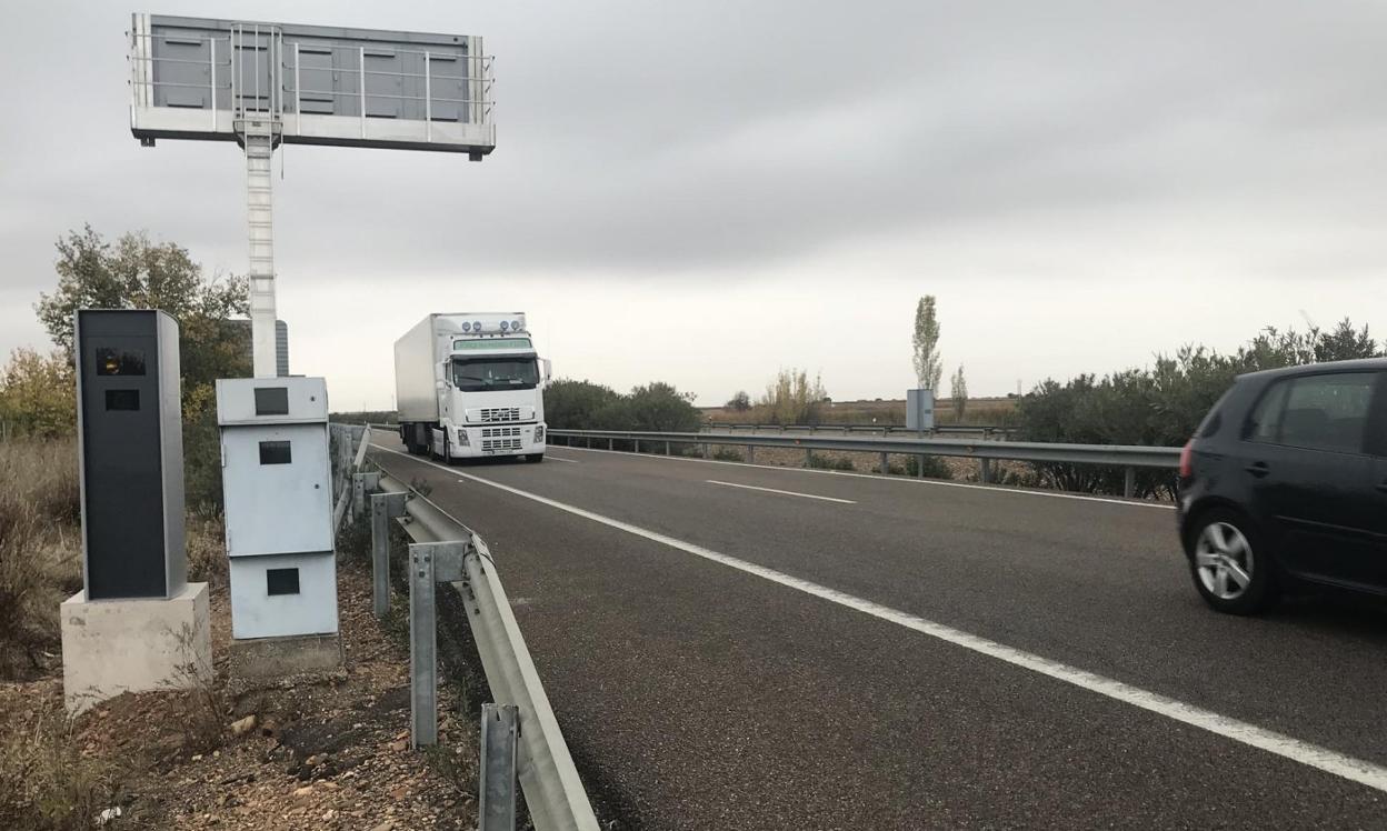 Los 1.000 radares de la DGT formularon el año pasado tres millones de ...