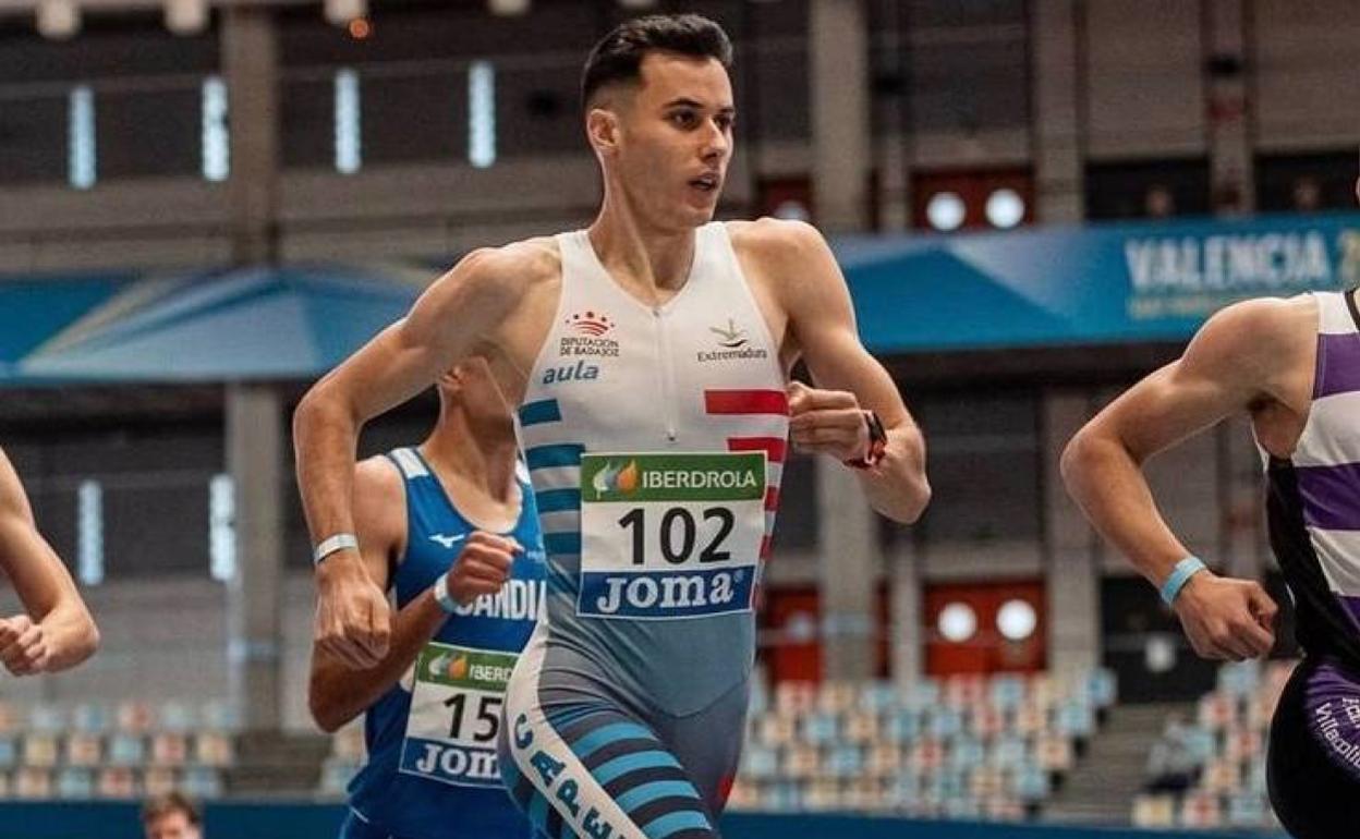 David Barroso vuelve a batir el récord de Extremadura de los 800 metros ...