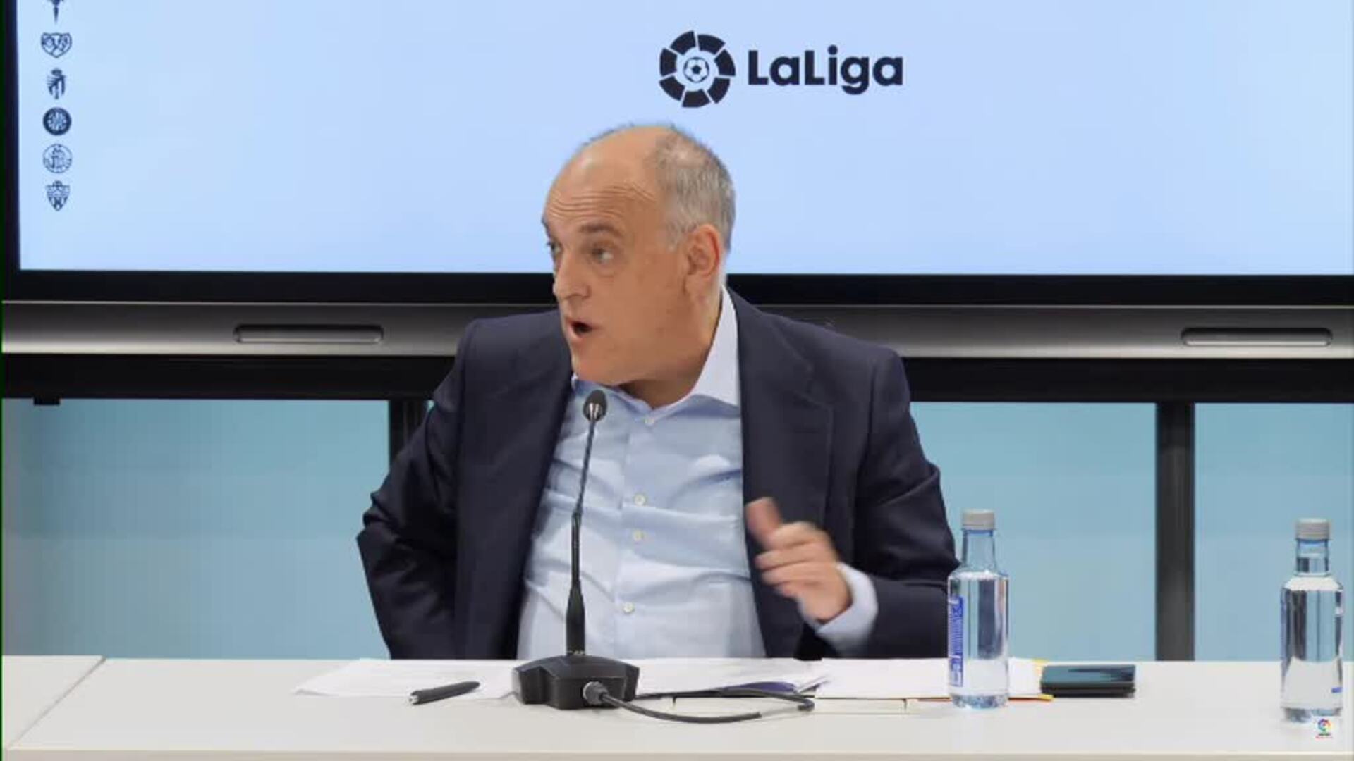 Tebas saca pecho por perseguir los insultos en los estadios: "Tuve que llevar escolta durante ...