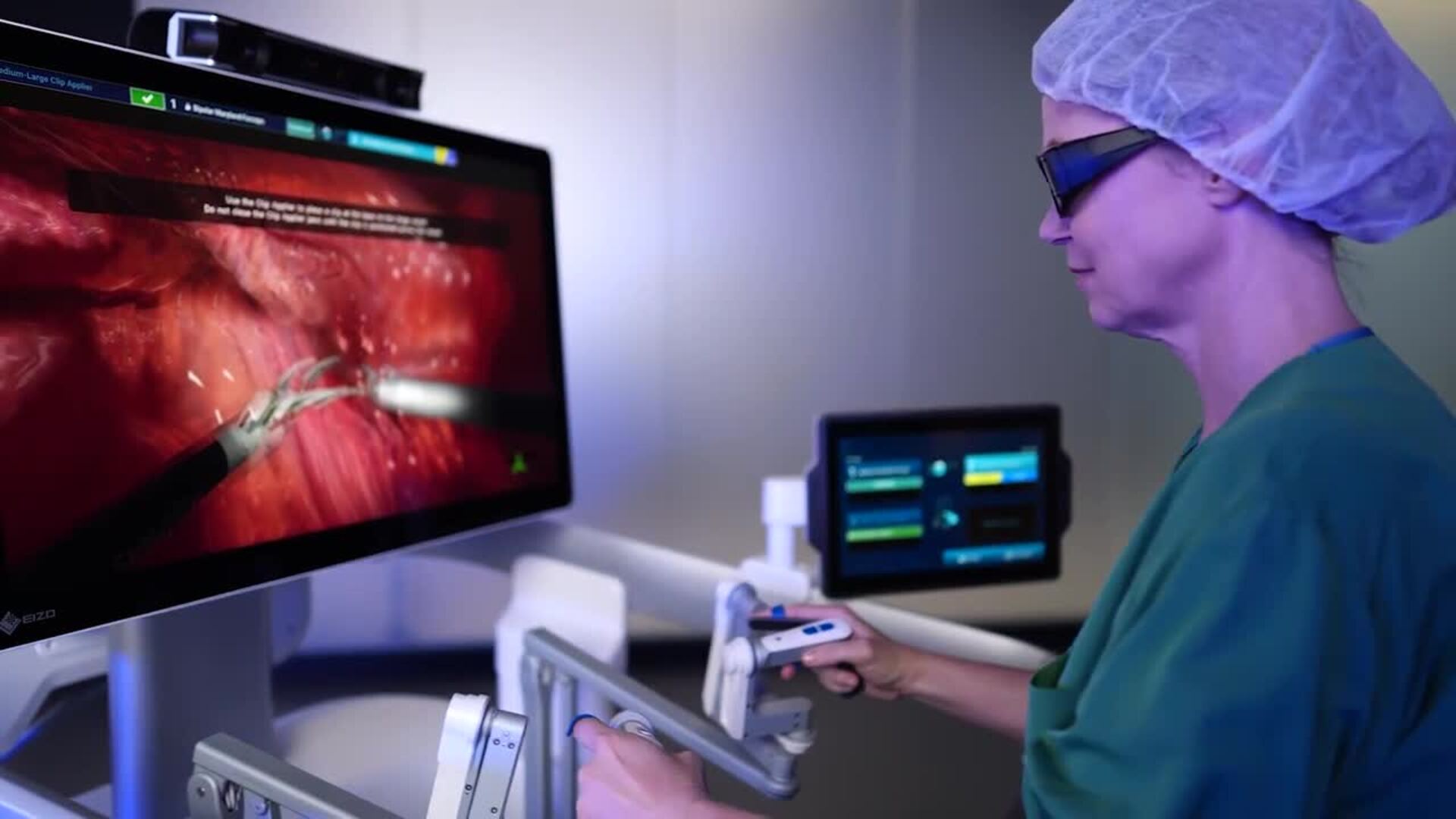 El robot quirúrgico HUGO donado por la Diputación se estrena en el ...