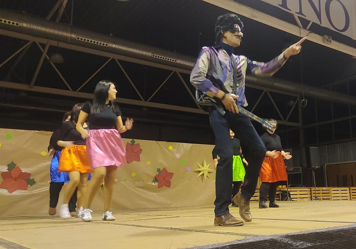 Buen ambiente en la Gala Benéfica de Navidad de Adiser-Horizontes | Hoy