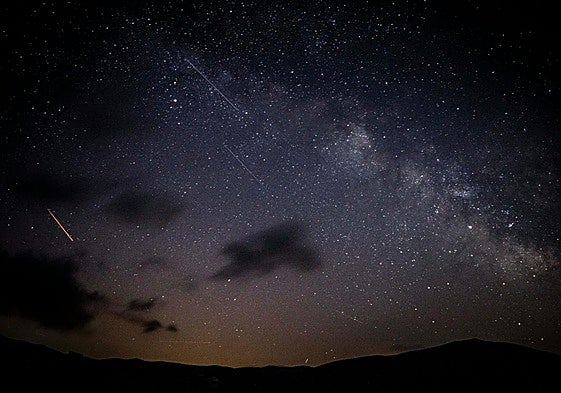 Perseidas 2025: cuándo y cómo ver hoy la lluvia de estrellas más esperada del año | Hoy