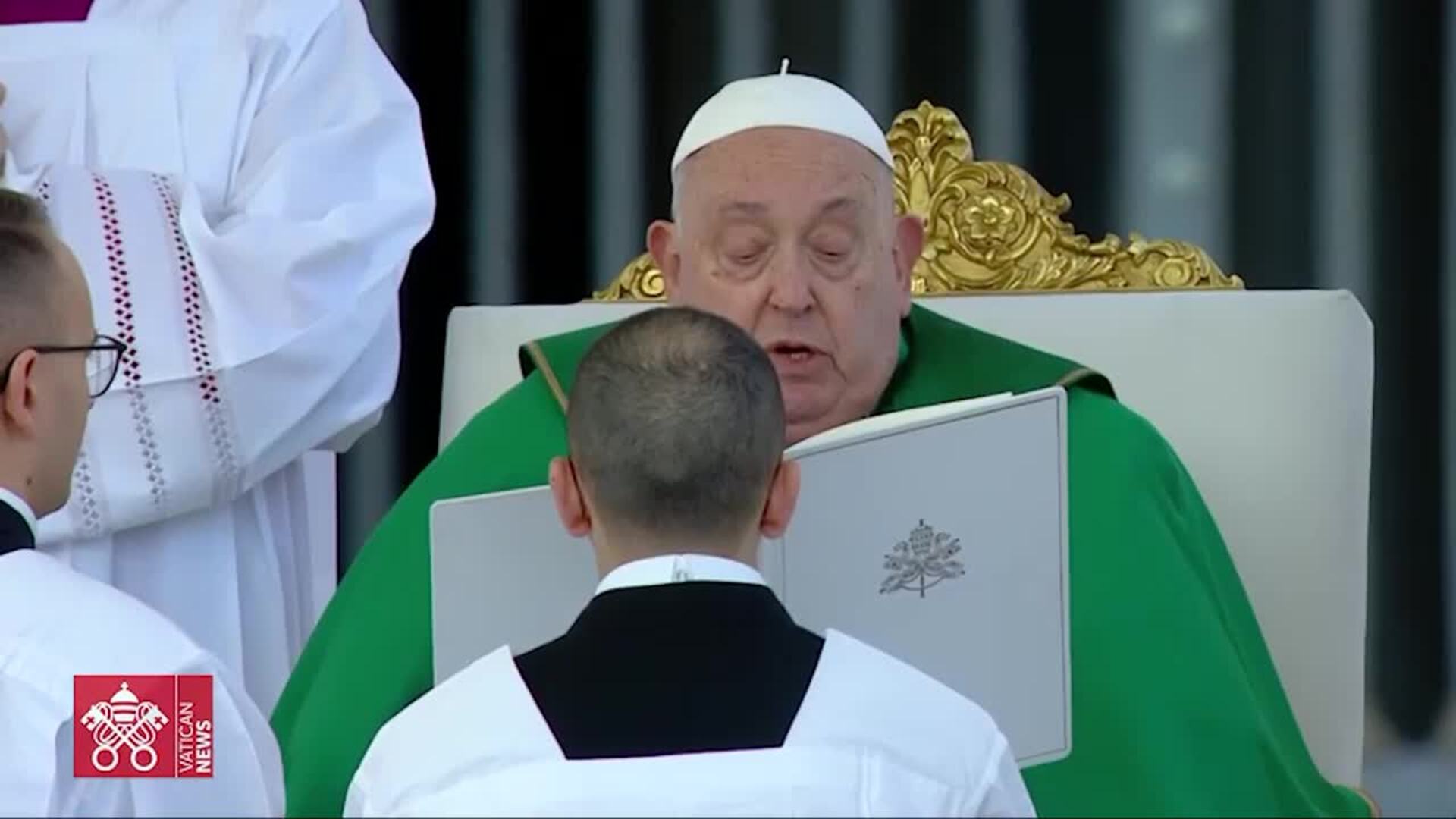 El Papa ha pasado la noche "tranquilamente" y ahora "está descansando ...
