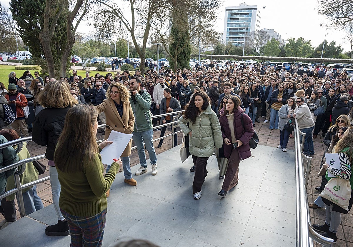 Extremadura adjudica todas sus plazas MIR por segundo año consecutivo | Hoy