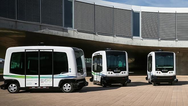 El primer minibús sin conductor del mundo se pone en circulación | Hoy