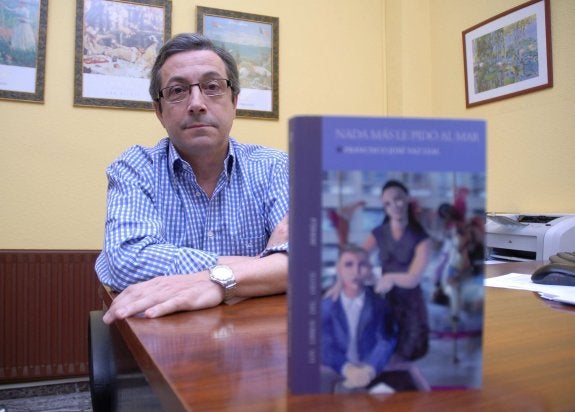 Francisco José Vaz Leal inaugura una exposición de pinturas | Hoy