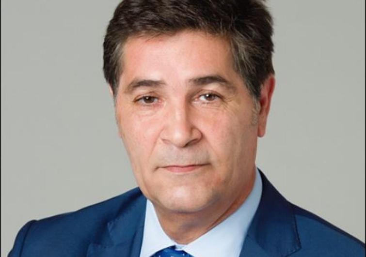 Luis Expósito presenta su novela 'Nadie puede cambiar el pasado' sobre ...