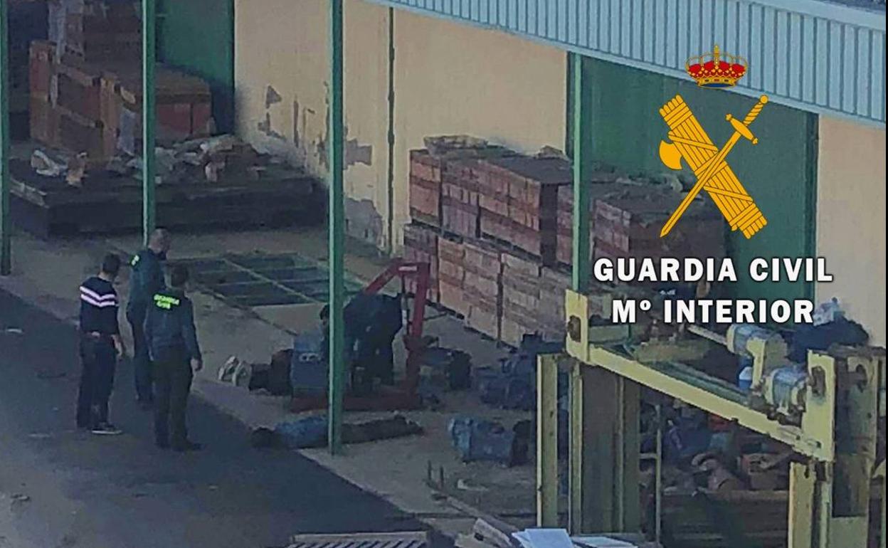Sucesos en Almería | Detenidas cuatro personas cuando iban a robar 50 ... Sucesos en Almería | Detenidas cuatro personas cuando iban a robar 50 ...