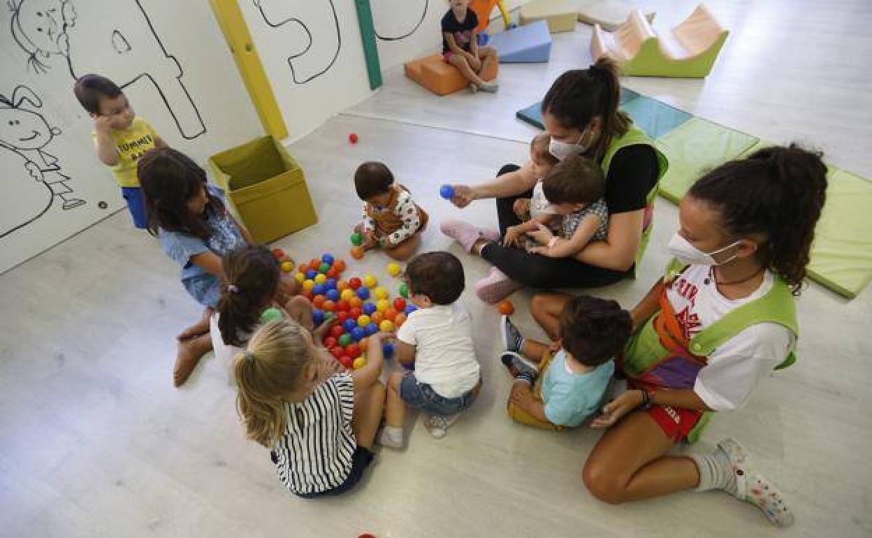 Más de 8.400 niños en Almería inician hoy el curso en las guarderías ...