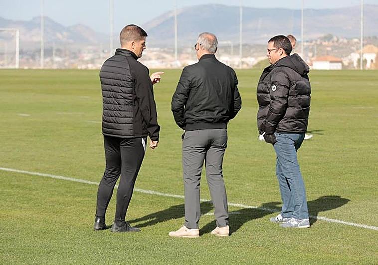La anterior cúpula de mando deportiva del Granada, sin club | Ideal