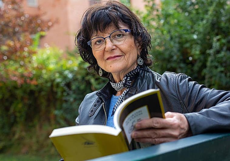 La poeta Ángeles Mora gana el Premio de la Crítica | Ideal