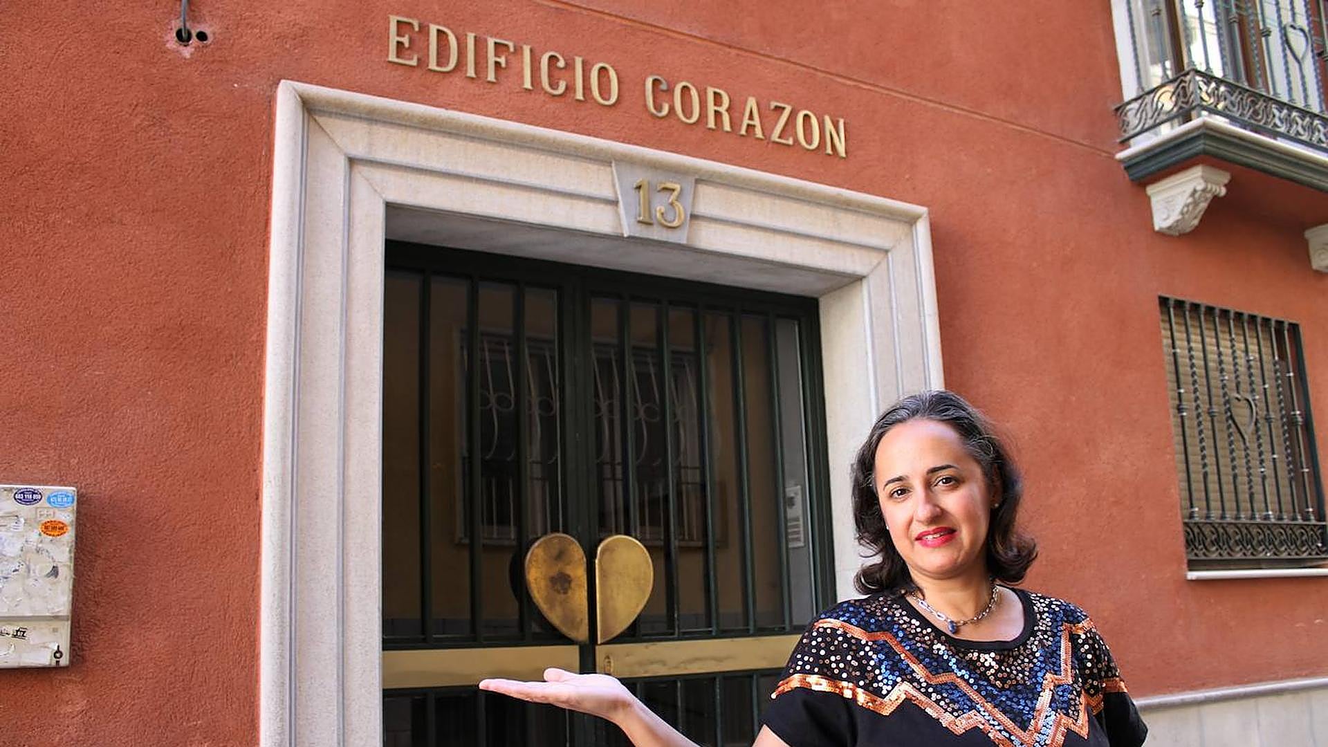 Granada: La leyenda del Edificio Corazón, el rincón que enamora a ...