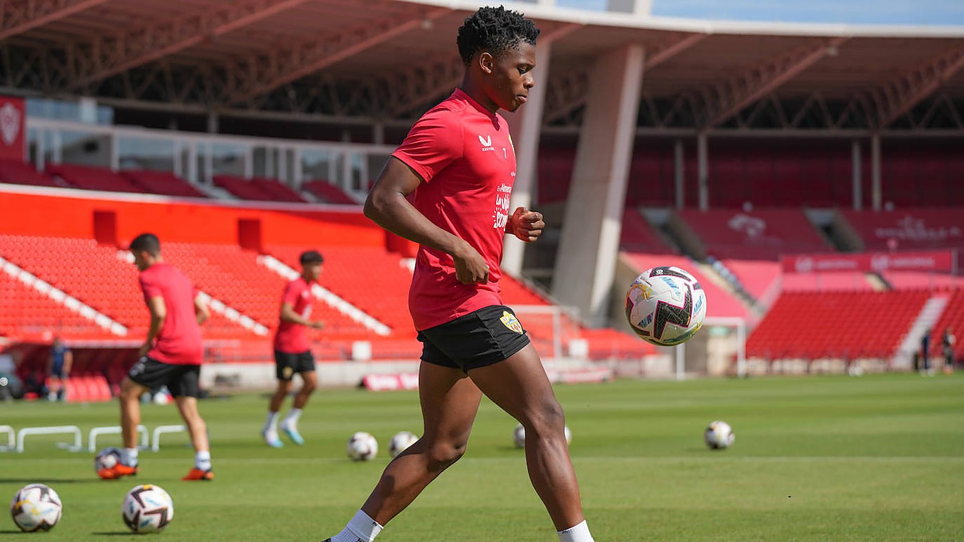 UD Almería: UDA-Ramazani y Samú Costa se verán las caras en el Europeo ...
