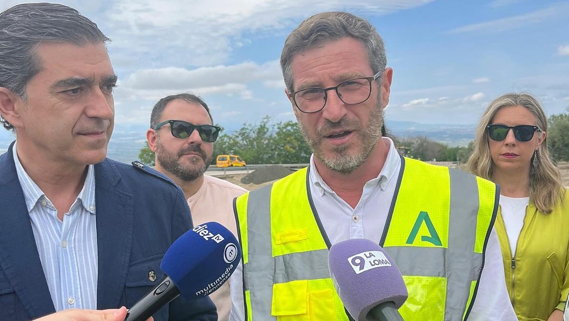 Obras en uno de los accesos a Baeza para eliminar una de las dos ...