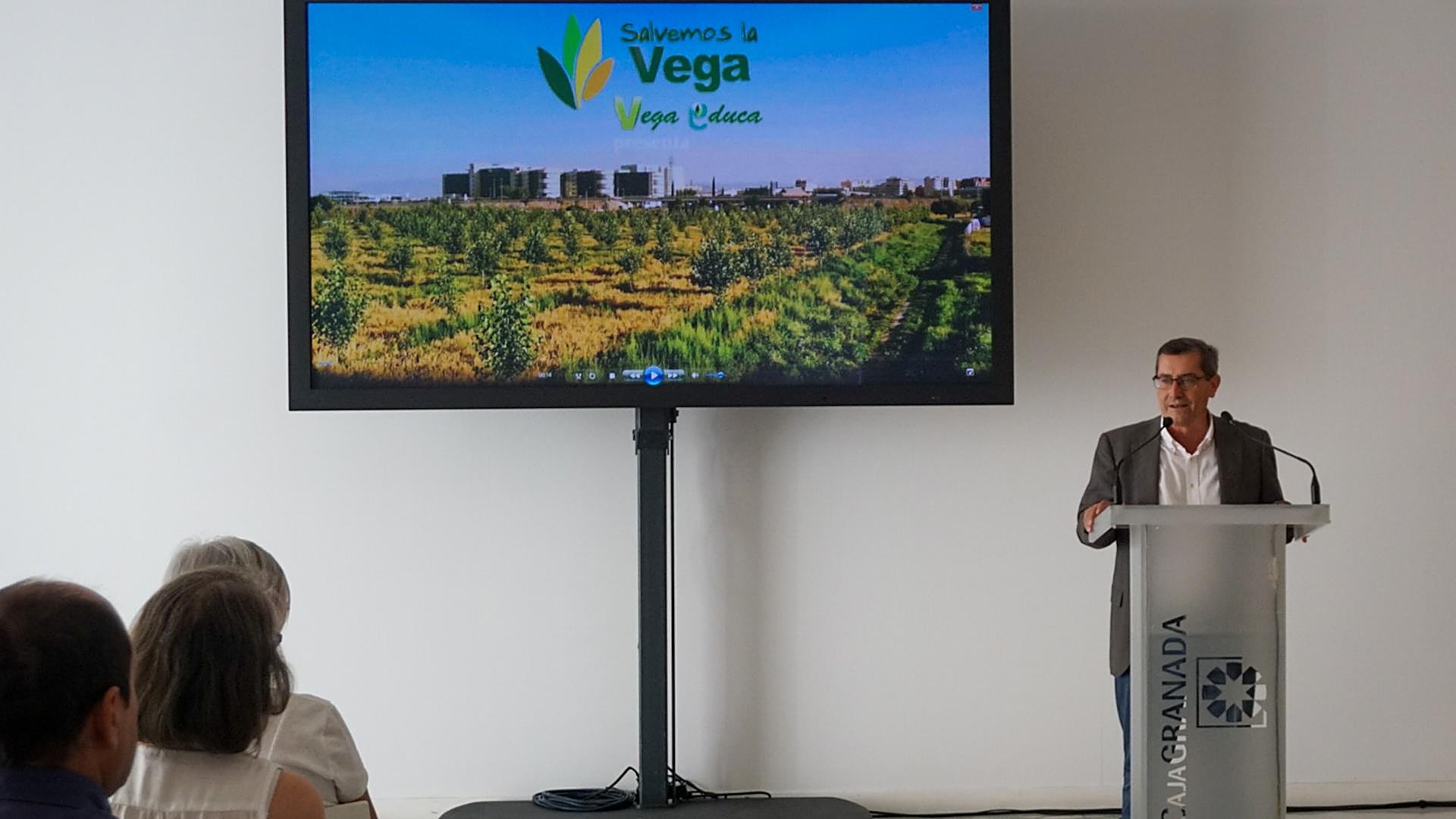 Más de 2.500 plantas devuelven la vida a La Nocla | Ideal