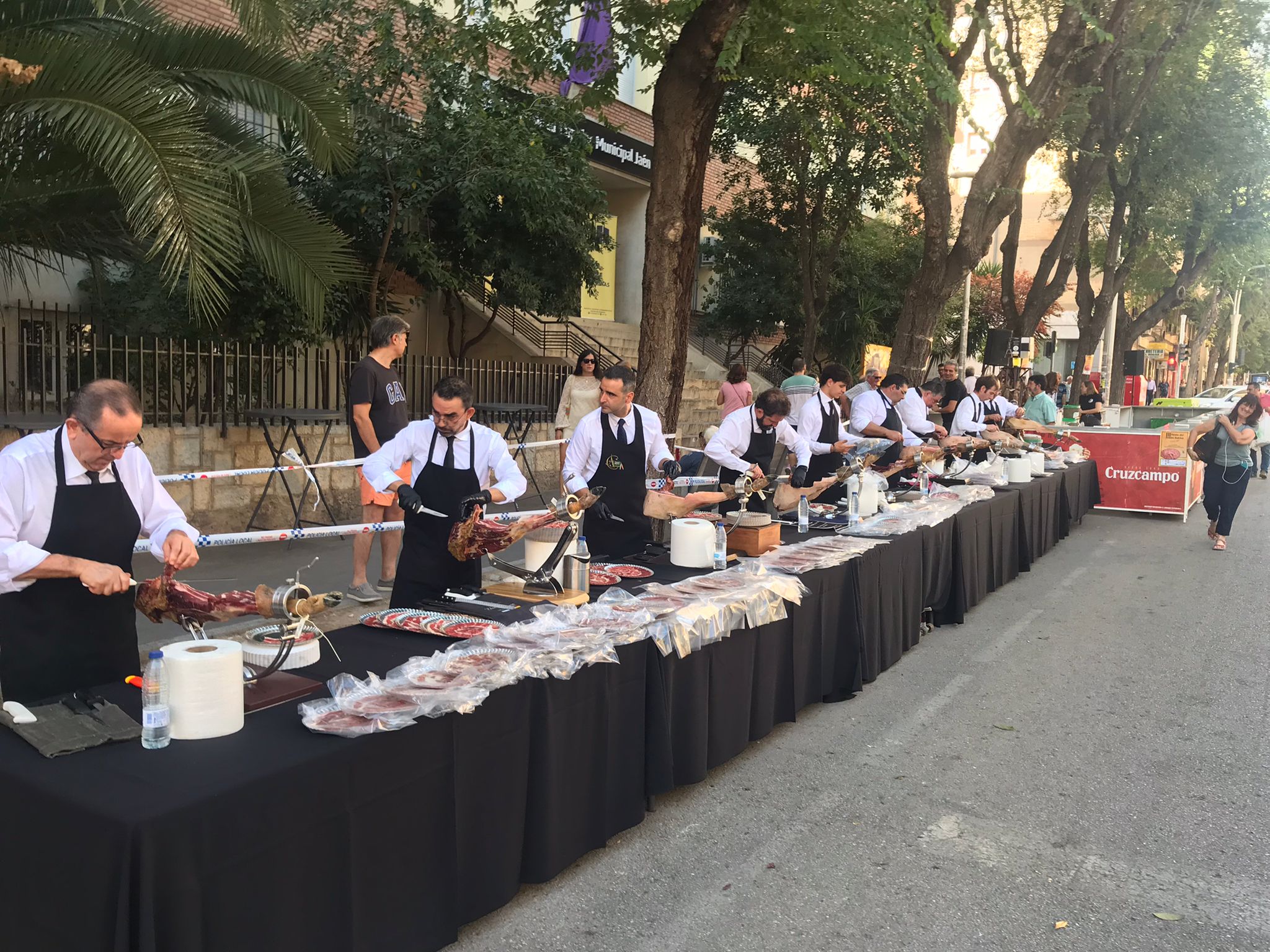 La Fiesta del Jamón Ibérico ofrece el plato a ocho euros en la jornada ...