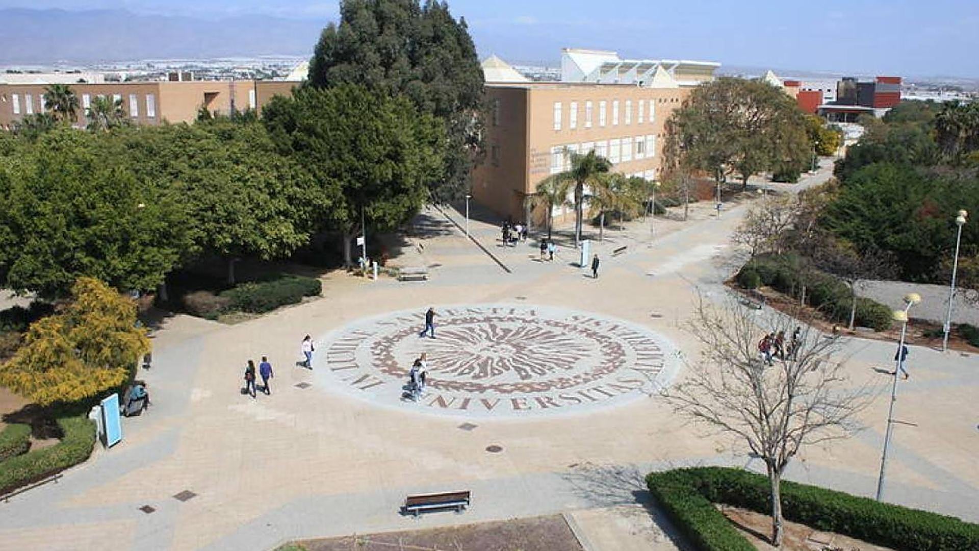 La UAL crea un simulador para navegación de robots móviles | Ideal