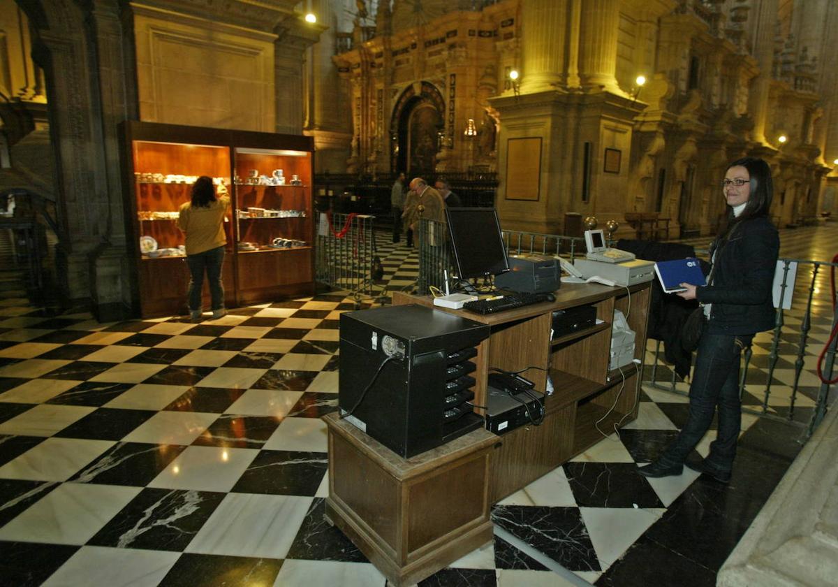 Varios colectivos reivindican el acceso gratis a la Catedral para los ... Varios colectivos reivindican el acceso gratis a la Catedral para los ...