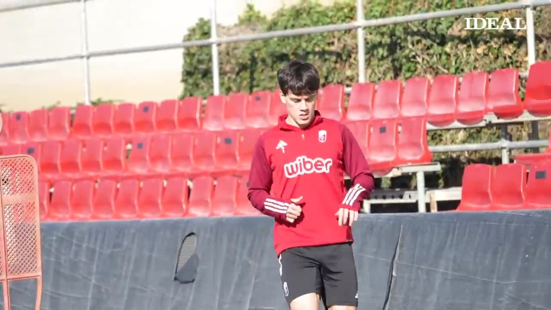 Primer entrenamiento de Pellistri como jugador del Granada CF | Ideal