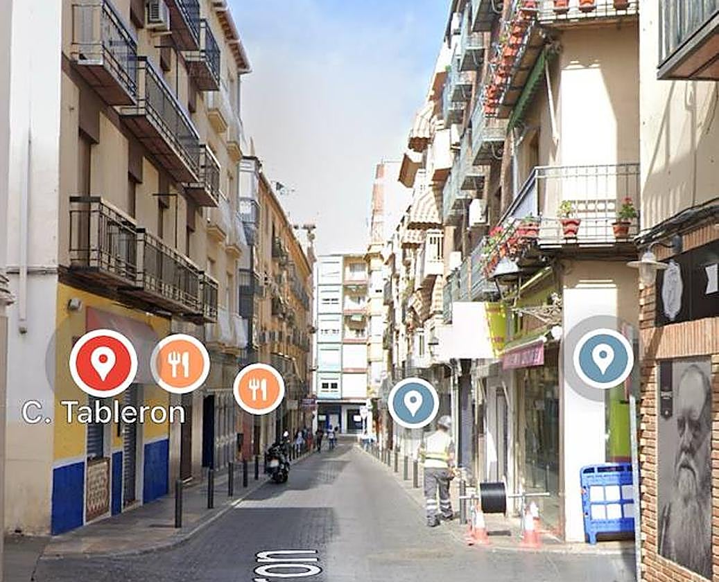 Roban una tablet y 300 euros en un bar de la calle Tablerón | Ideal