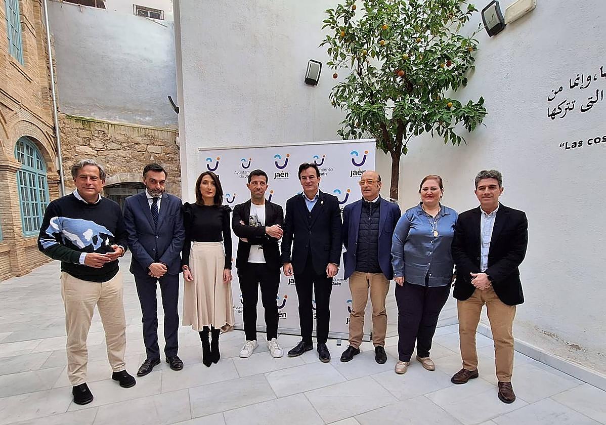 Jaén tiene nuevo logotipo, con una jota, un guiño y una estrella de ...