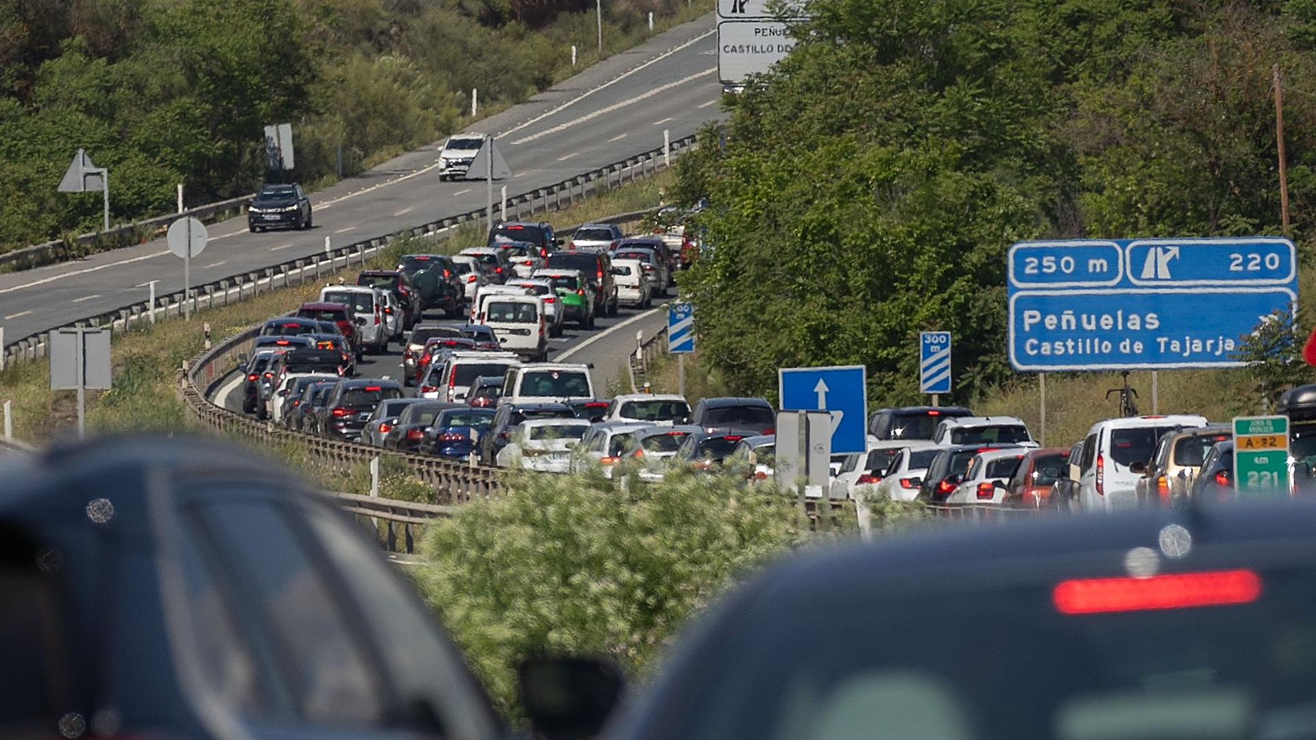 Temporal en Granada: Restablecida la circulación en la A-92 tras casi 24 cerrada por el temporal ...