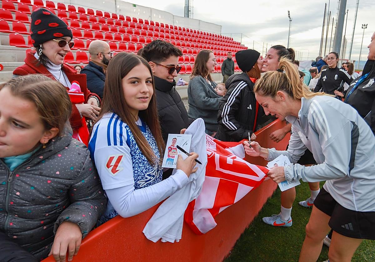 El Femenino vuelve tras Navidad arropado por su afición | Ideal