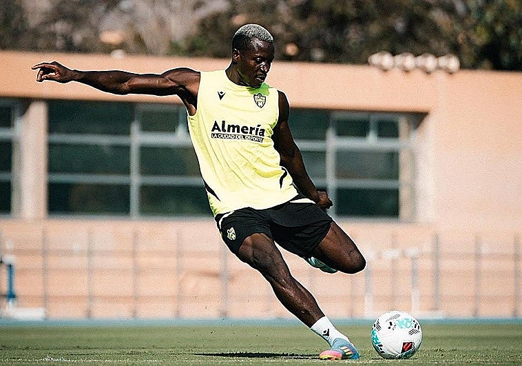 Dion Lopy ya se 'sabe' qué tipo de lesión tiene | Ideal