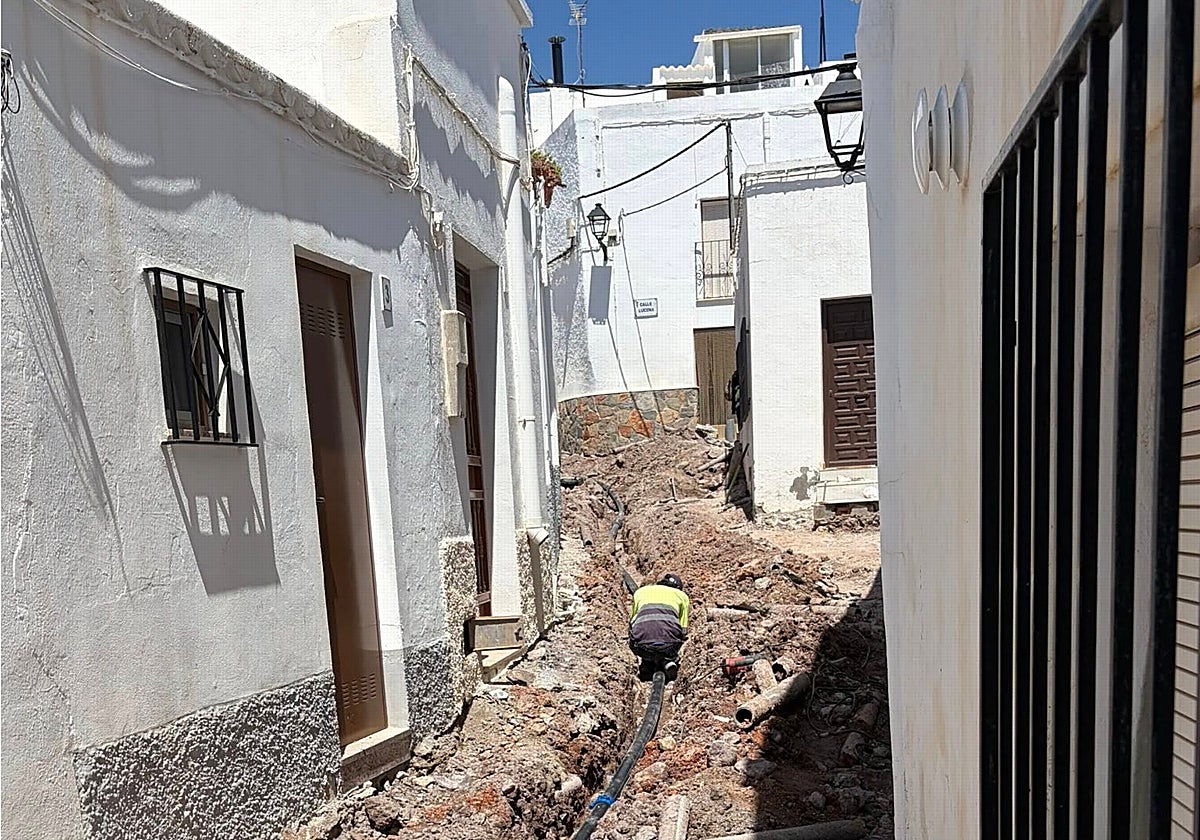Felix comienza las obras para pavimentar la calle Princesa | Ideal