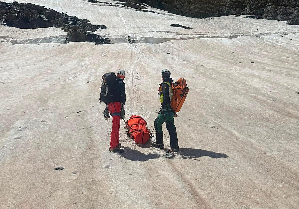 Del Pico Alcazaba al Corredor del Veleta y Río Verde: seis rescates de ...