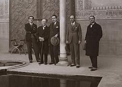 La Alhambra del arquitecto Leopoldo Torres Balbás, su vida y obra, protagonistas en el Palacio ...