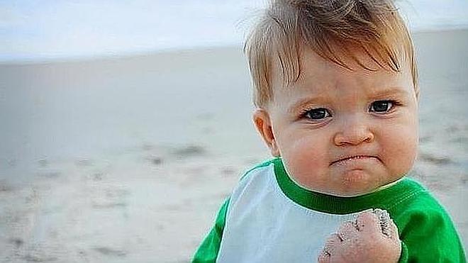 El impresionante cambio del niño del meme más famoso de la historia | Ideal