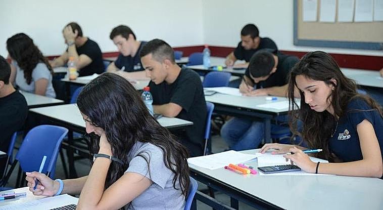 Los alumnos españoles repiten más en el primer curso de la ESO, y en ...