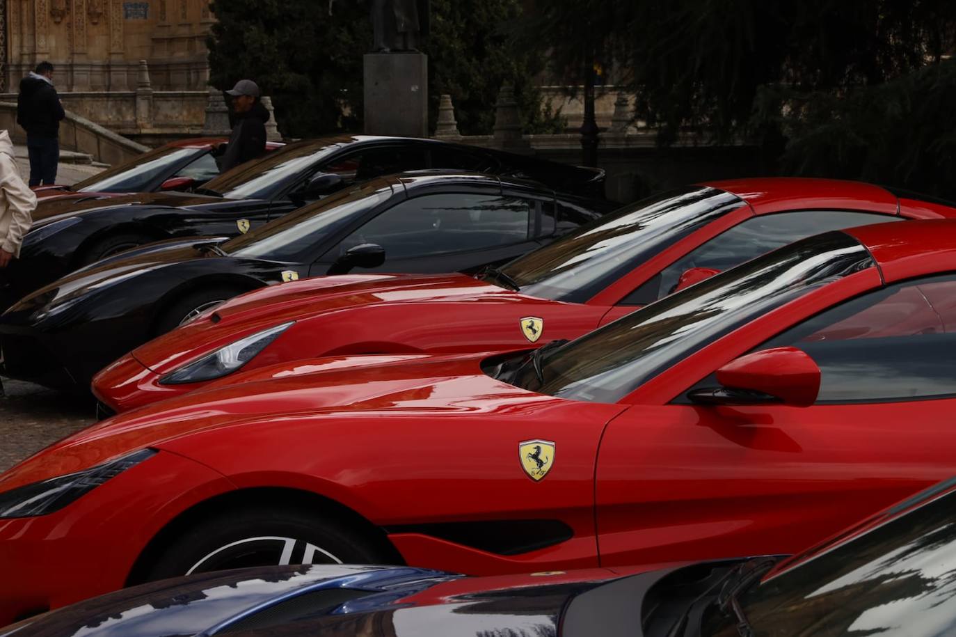 Seis espectaculares 'Ferrari' sorprenden a los salmantinos en pleno ...