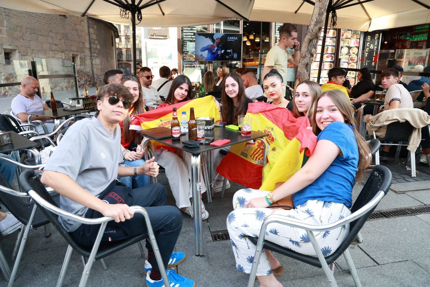 Ambiente en las calles de Salamanca para ver el partido de la Eurocopa ...
