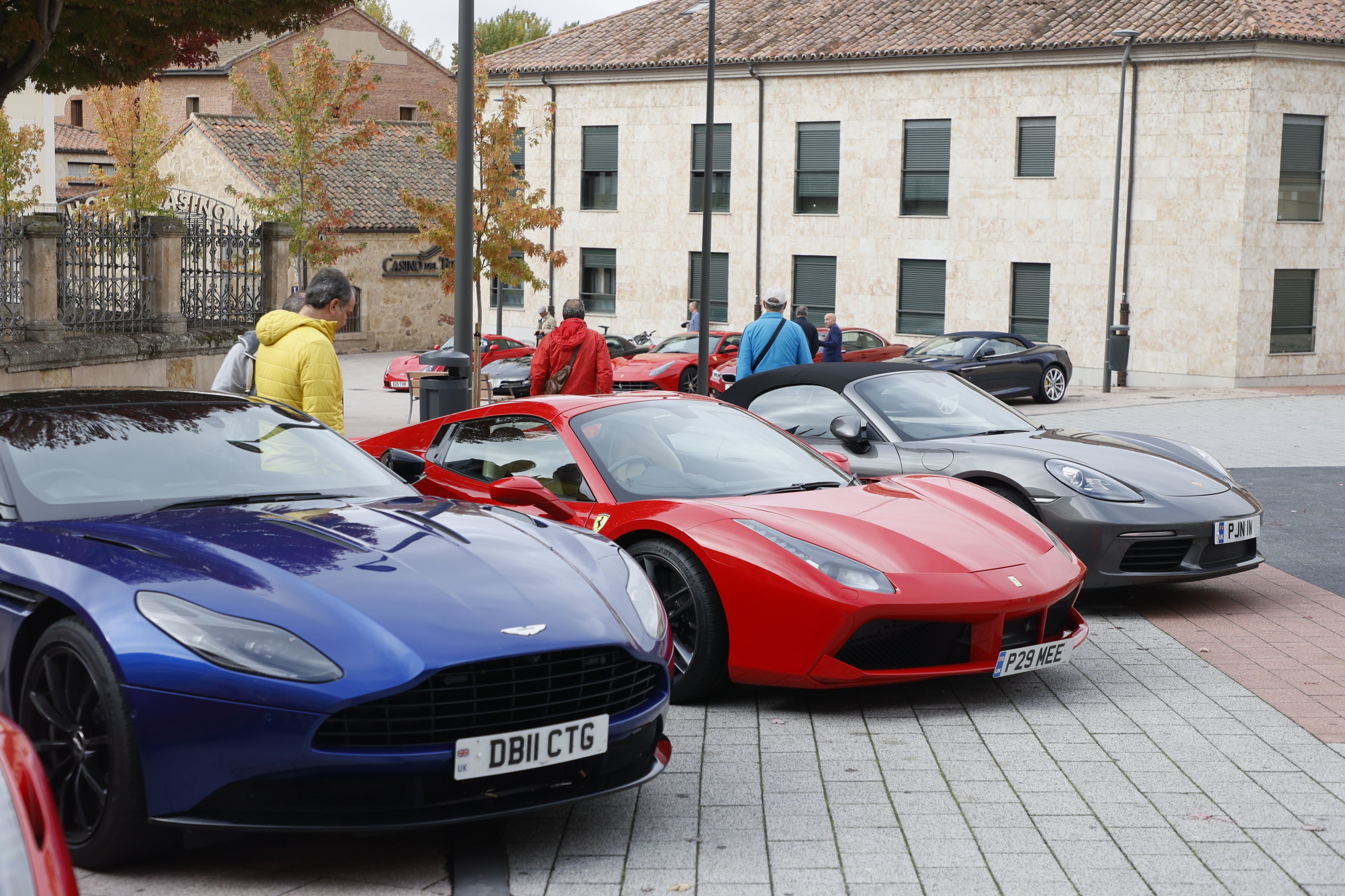 Los Ferrari y Aston Martin 'toman' Salamanca | La Gaceta de Salamanca