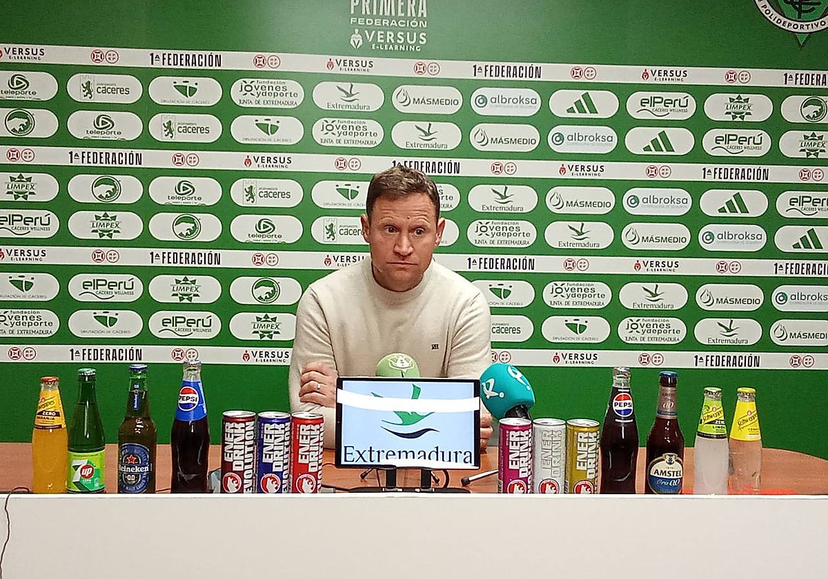 Mario Simón tras el empate en Cáceres: «Estoy un poco contrariado ...