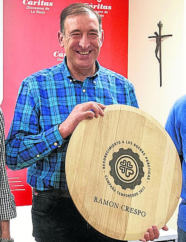 Cáritas premia a Ramón Crespo por su atención a los temporeros | La Rioja