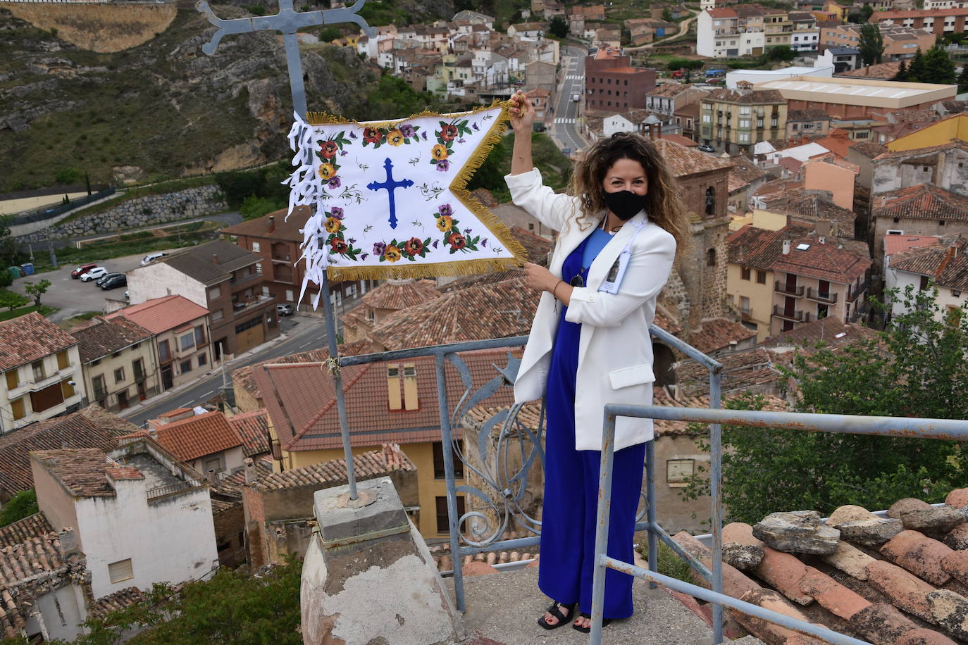 Fotos: Sonia Sesma pone su bandera en el tejado de la basílica de la ...