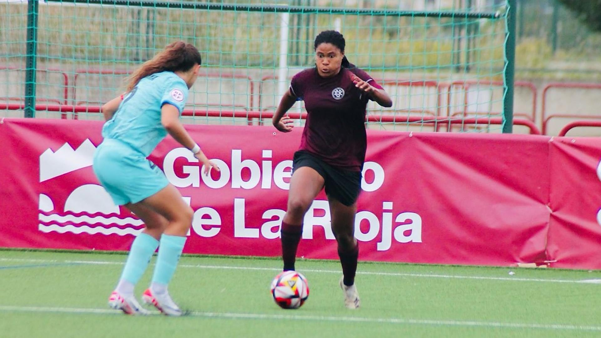 El DUX vuelve al farolillo tras su derrota con el Barcelona B | La Rioja