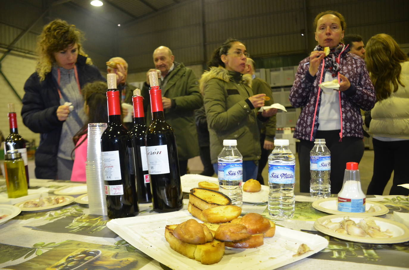 Fiesta de la Pringada del trujal de la cooperativa Los Santos Mártires ...