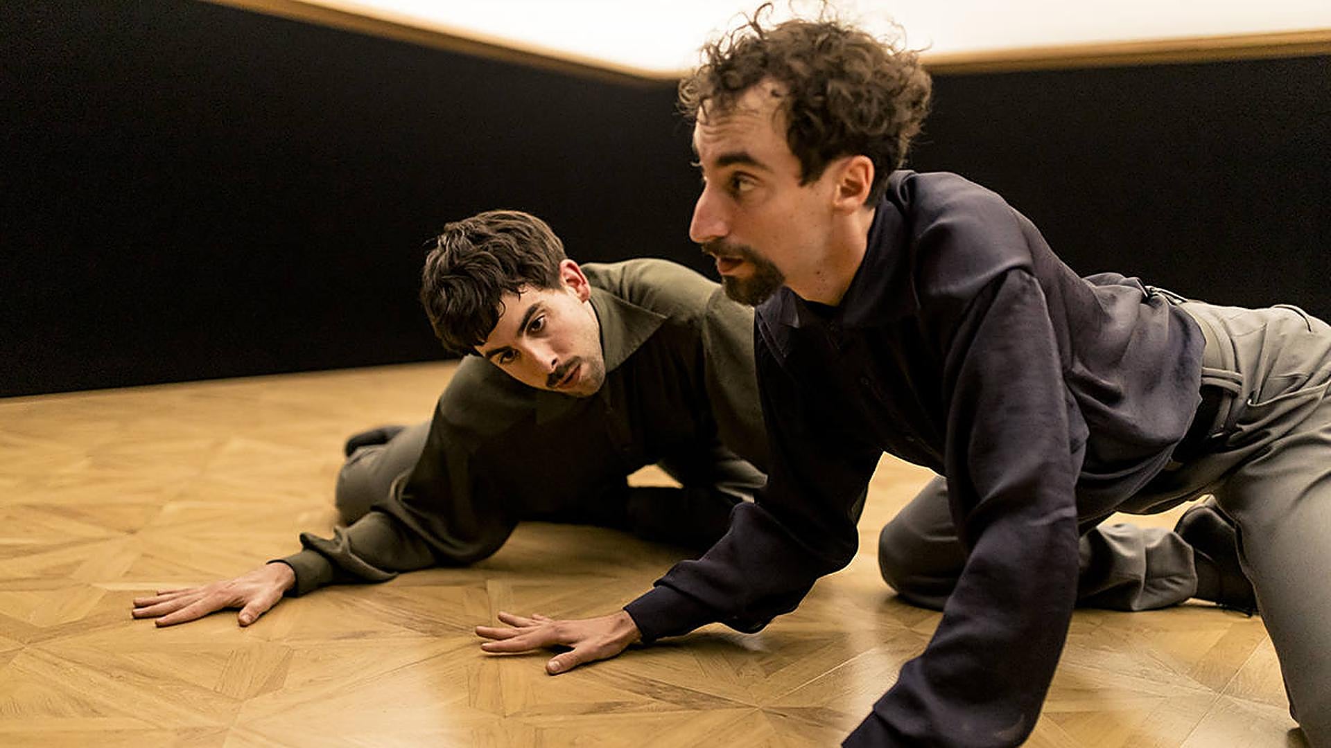 Marcos Morau coreografía 'Los perros', obra que trae al Bretón Led ...