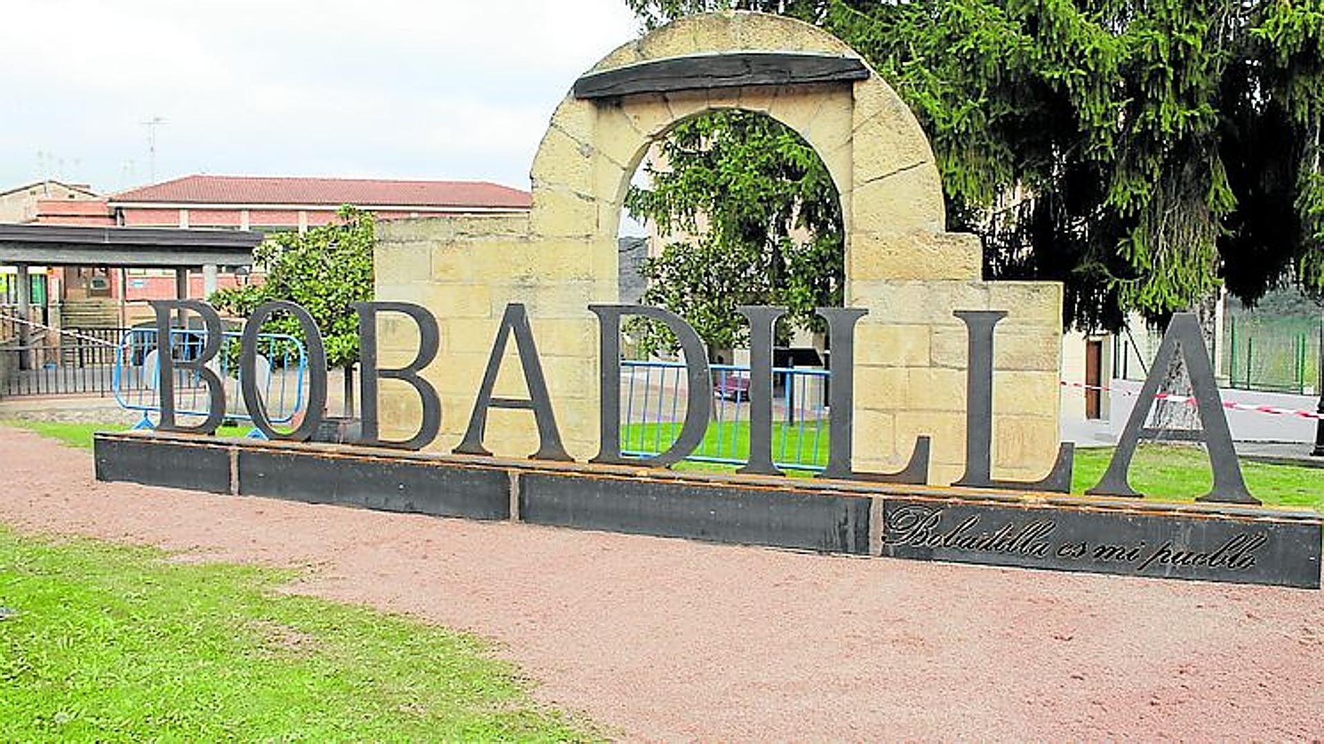 Inaugurado el nuevo letrero de Bobadilla | La Rioja
