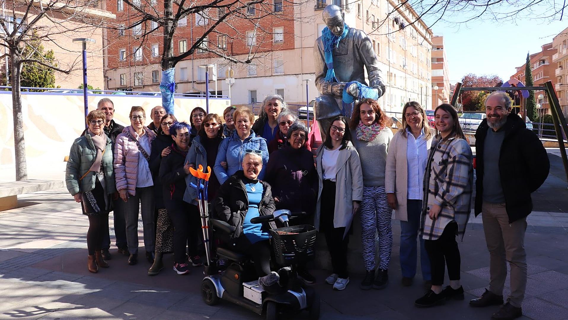 El Día de la Concienciación del Autismo viste de azul el parque Primero ...