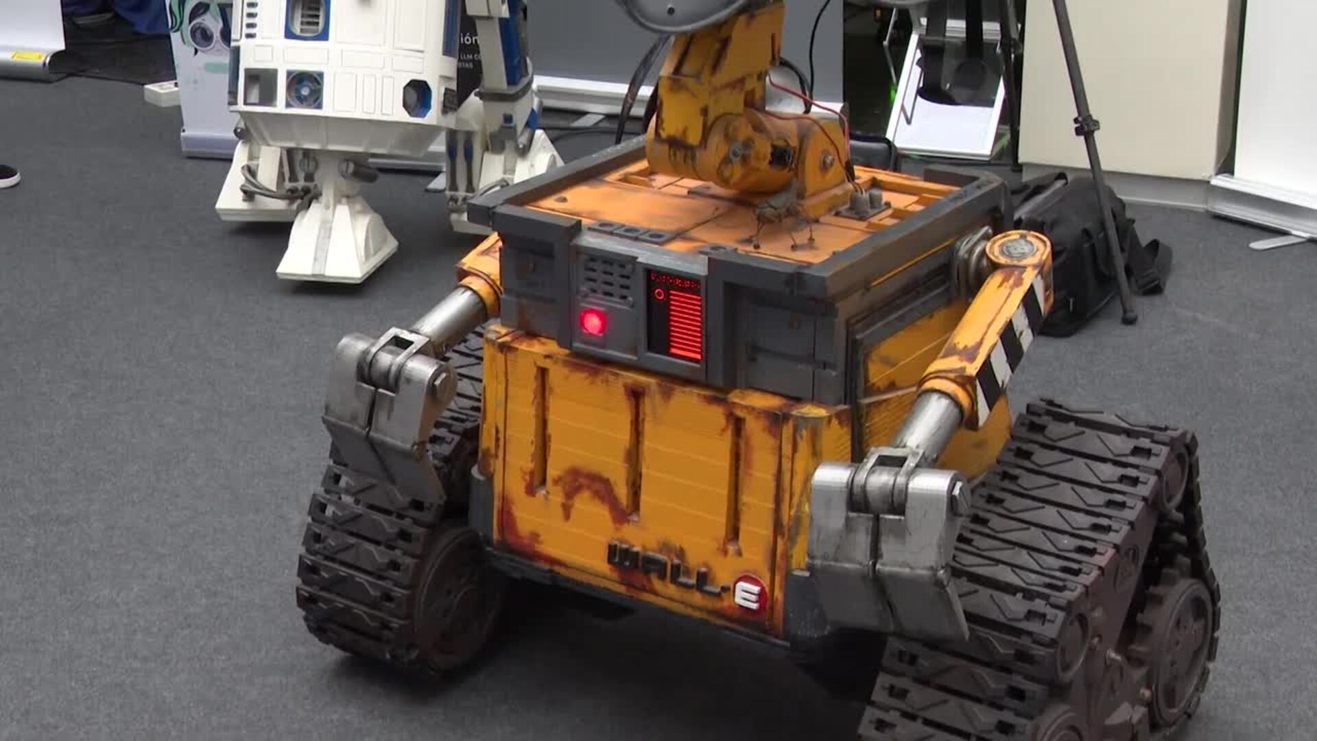 Robots para ayudar a niños, para hacer inventarios o para emergencias participan en las JAI | La ...