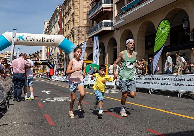 Salida, carrera, meta, entrega de premios... Todas las imágenes de la ...