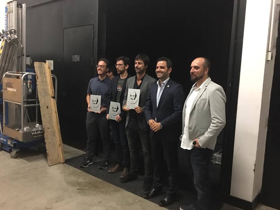 Fotos: Hugo Silva recibe en Paterna el premio Antonio Ferrandis | Las ...