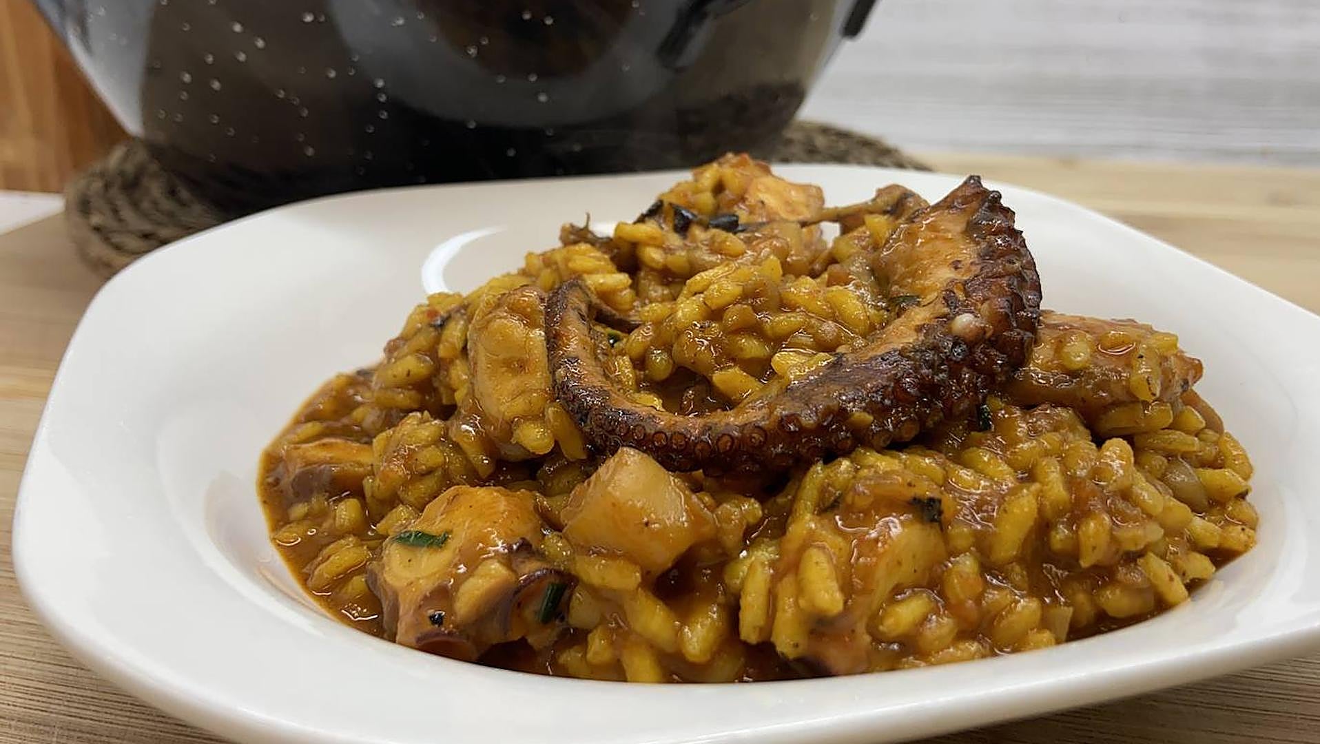 Meloso de pulpo y sepia, un arroz milenario | Las Provincias