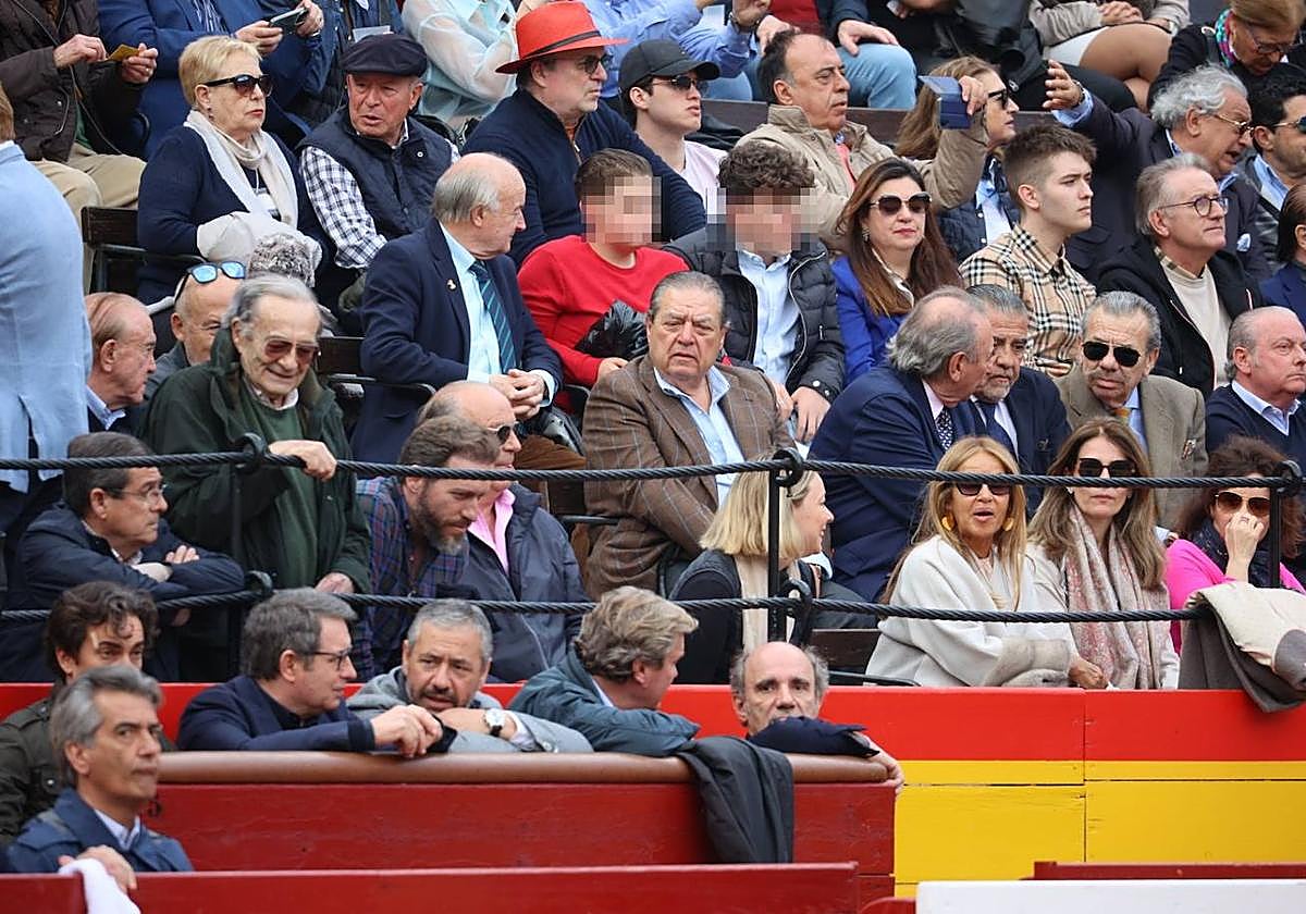 Toros de Valencia 18 de marzo | Jaime Martínez Bordiu, Trapote y Mayrén ...
